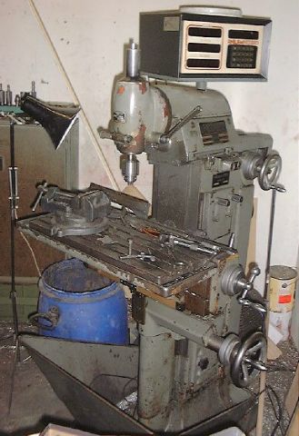 MACHINECO - MILLING MACHINES